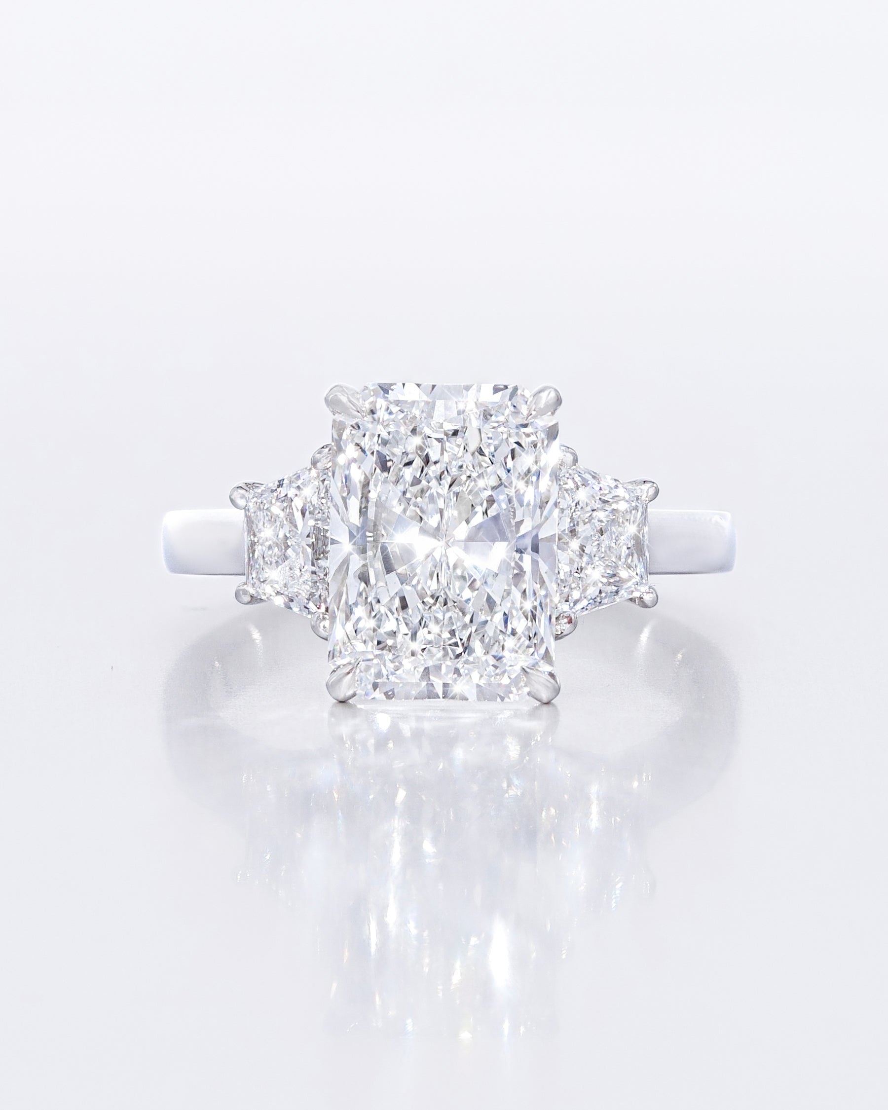 Radiant Side Trapezoid – ⅡA Diamond